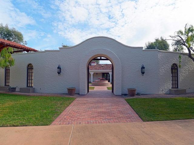 5443 Calzada Del Bosque