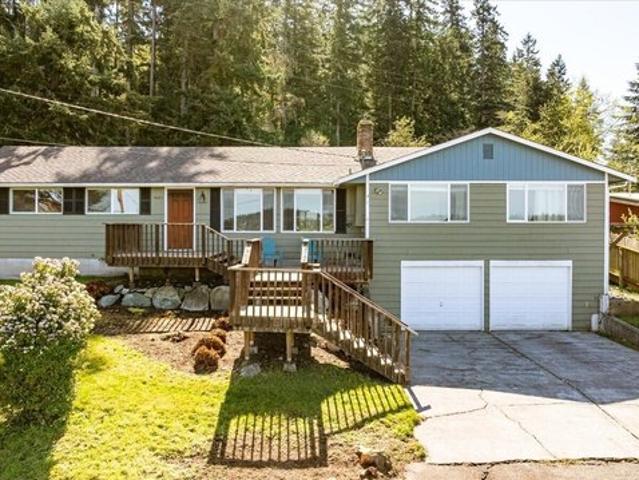 5443 Pleasant View Ln, Freeland, WA 98249