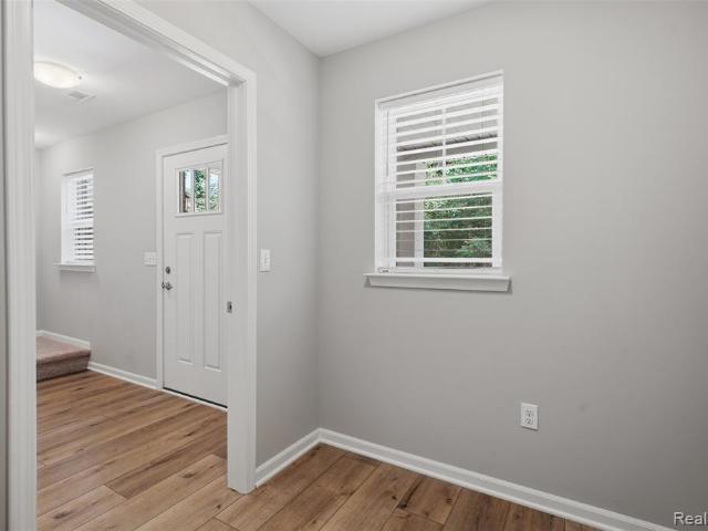 544 Anne Avenue