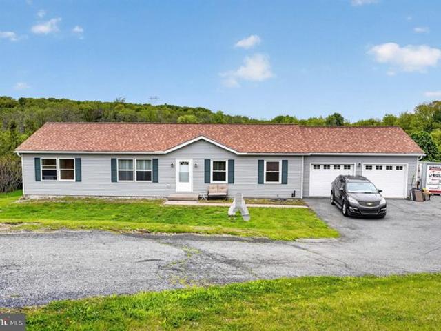 544 Bauer Rd, Bath, PA 18014