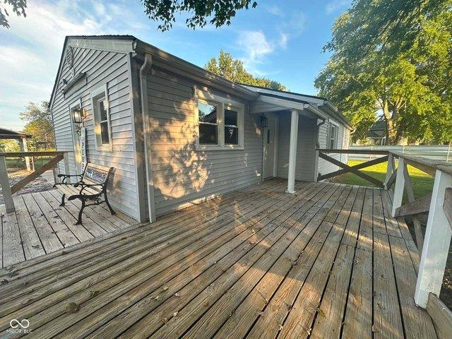 544 E Hilltop Dr, Scottsburg, IN 47170