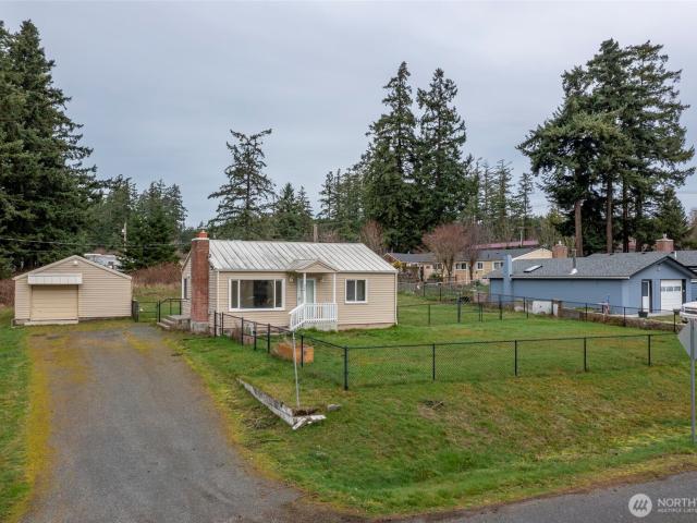 544 Easy St, Oak Harbor, WA 98277 | MLS #2476 | Compass