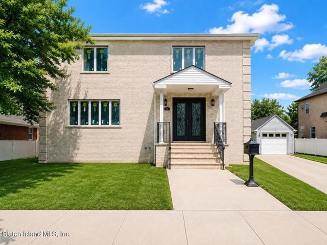 544 Falcon Ave, Staten Island, NY 10306