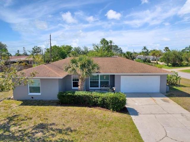 544 Oxford Dr, Venice, FL 34293