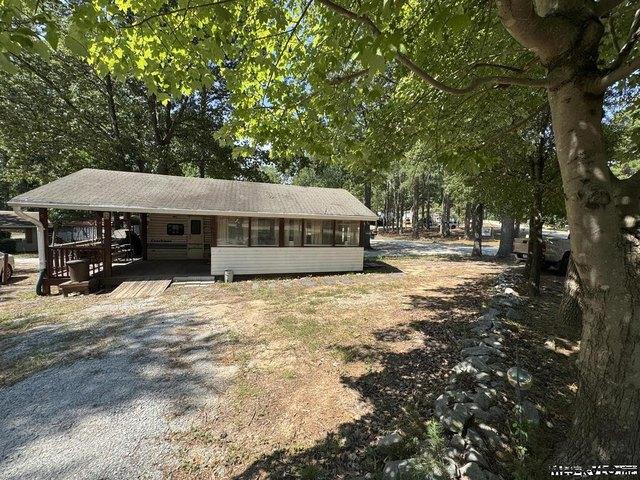544 Looking Glass Trl, Bracey, VA 23919