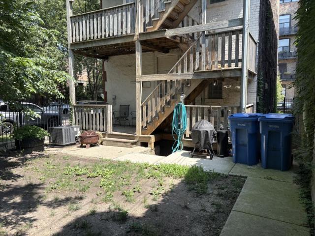 544 N Hermitage/Corner Unit