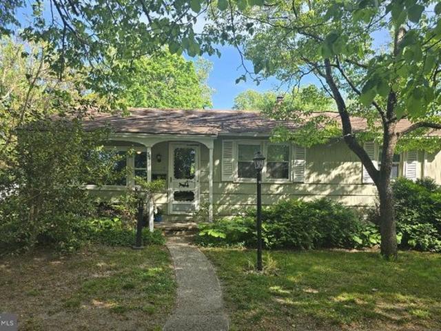 544 St Louis Ave, Egg Harbor City, NJ 08215