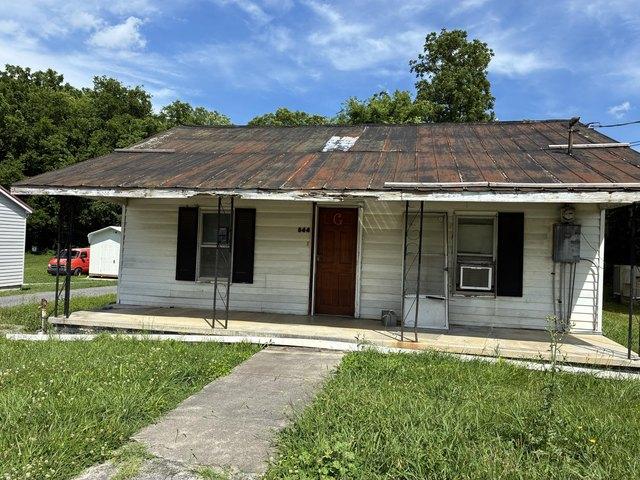 544 Prospect Ave, Newport, TN 37821