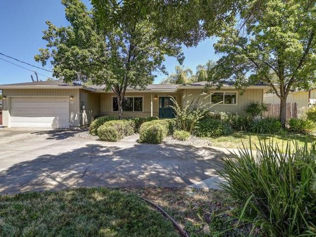 544 Rafael St, Redding, CA 96002
