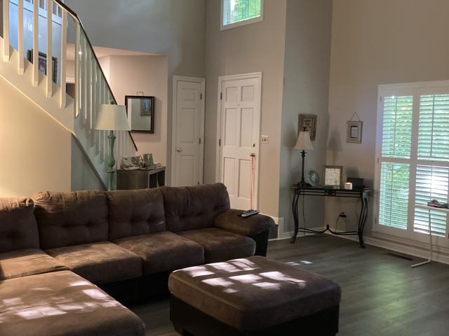 544 Ridgecrest Dr