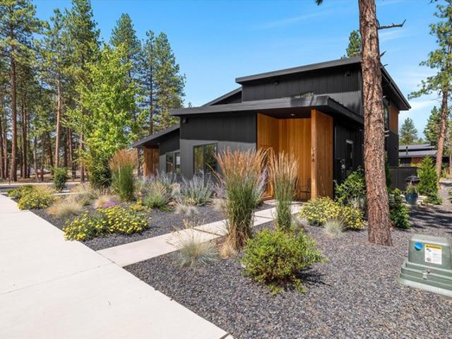 544 W Sisters Park Dr, Sisters, OR 97759