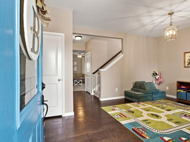 544 Wolfeboro Ln
