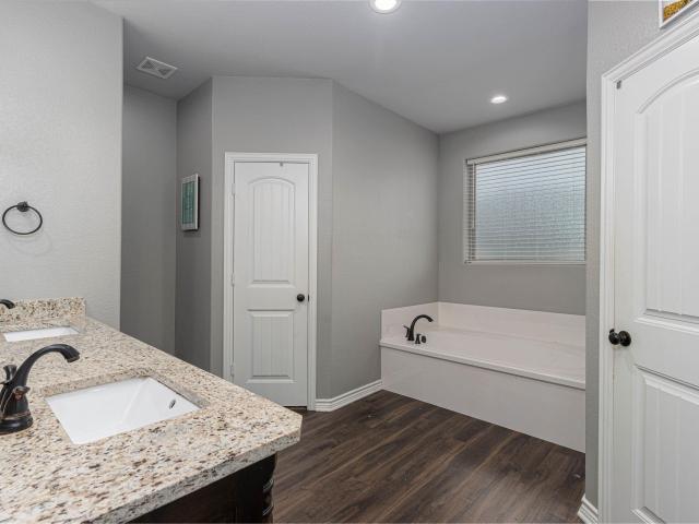 544 Wellington Pl Blvd, Tyler, TX 75704 | MLS #26006