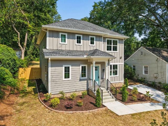 544 Westmeath Drive SW