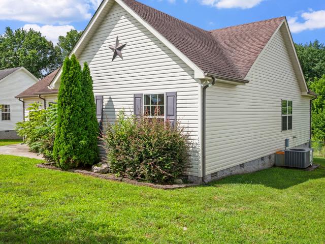 544 Tracy Ln