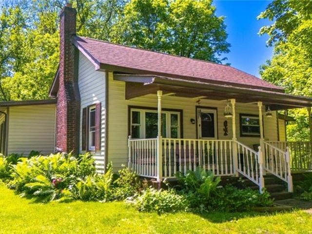 54540 Farr Rd, Bridgeport, OH 43912
