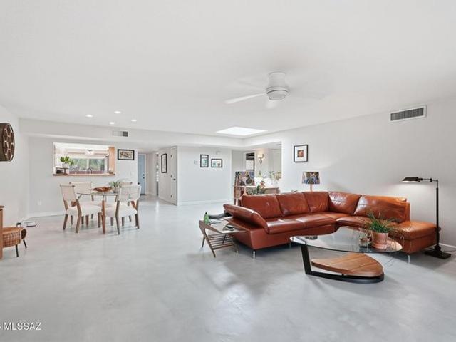 5454 N Arroyo Vista Dr, Tucson, AZ 85718