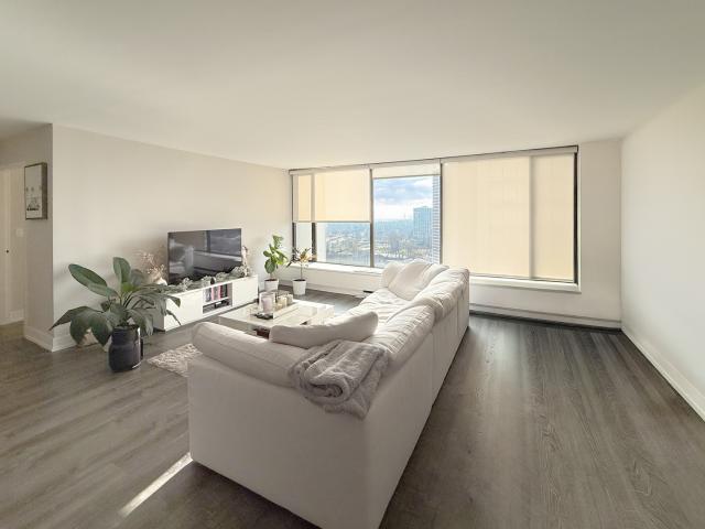 5455 N Sheridan Rd, Unit 2108, Chicago, IL 60640 | MLS #12544 | Compass