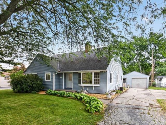 5456 Adrian St, Saginaw, MI 48603