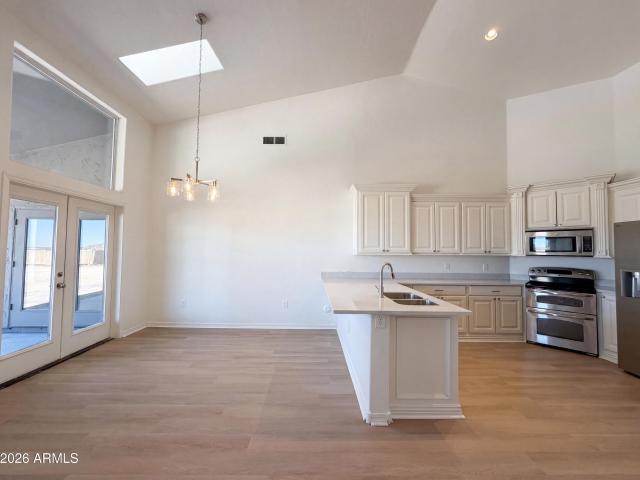 54574 w coyote den
