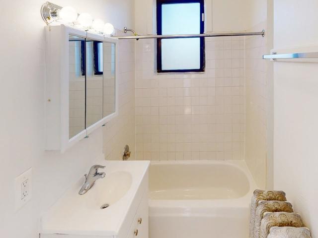 5457 5459 S. Blackstone Avenue 1 Bedroom Apartment for Rent at 5457 S Blackstone Ave, Chicago, IL 60615 Hyde Park