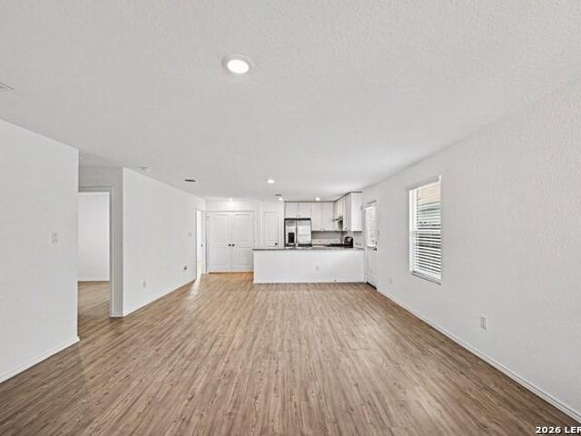 5450 Daphne Path