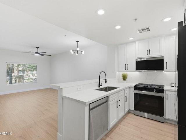 5450 E Deer Valley Dr Unit 1200, Phoenix, AZ 85054
