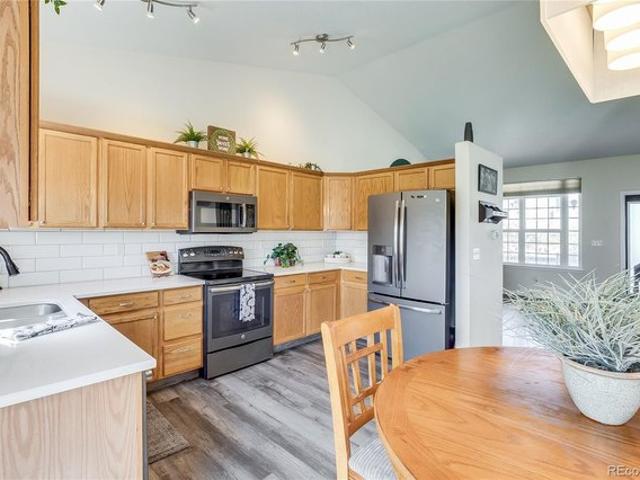 5450 S Valdai St, Aurora, CO 80015