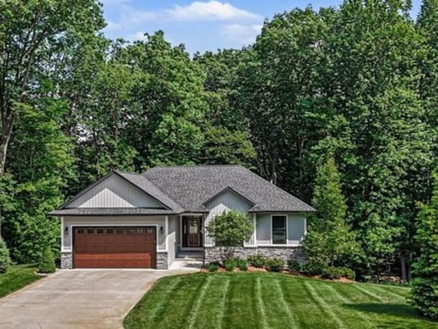 5451 Breckenridge Dr, Ludington, MI 49431