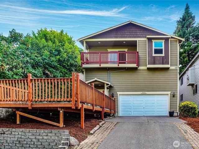 5451 32nd Ave SW, Seattle, WA 98126