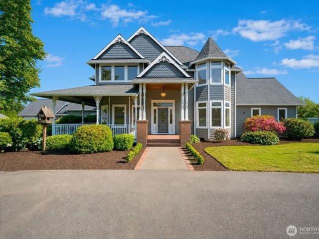 5452 Northwest Dr, Bellingham, WA 98226