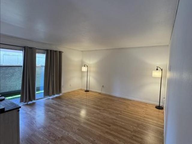 5452 Adobe Falls Rd Unit 3, San Diego, CA 92120