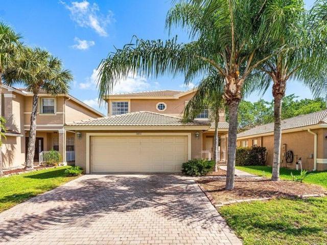 5453 Queenship Ct, Greenacres, FL 33463