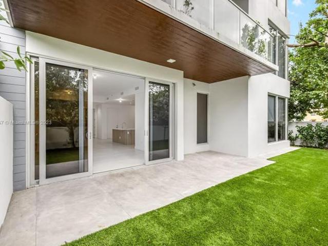 545 11th St SW #108, Miami, FL 33129