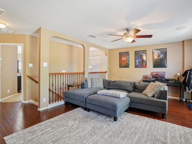 545 Celtic Ash, Schertz, TX 78108 | MLS #1946