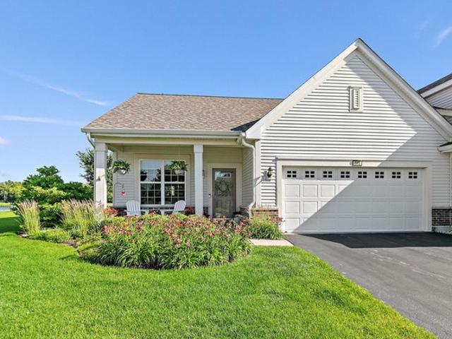 545 Autumn Cir, Pingree Grove, IL 60140