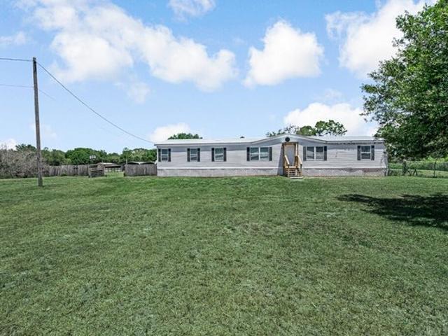 545 Bald Cypress Ave, Clewiston, FL 33440