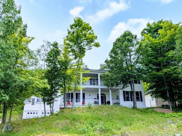 545 Blemhuber Ave, Marquette, MI 49855