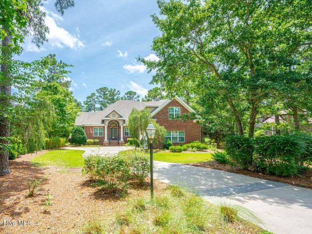545 Gladstone Circle SW