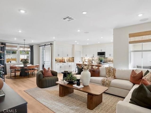 545 Gregory Way, Glendora, CA 91740