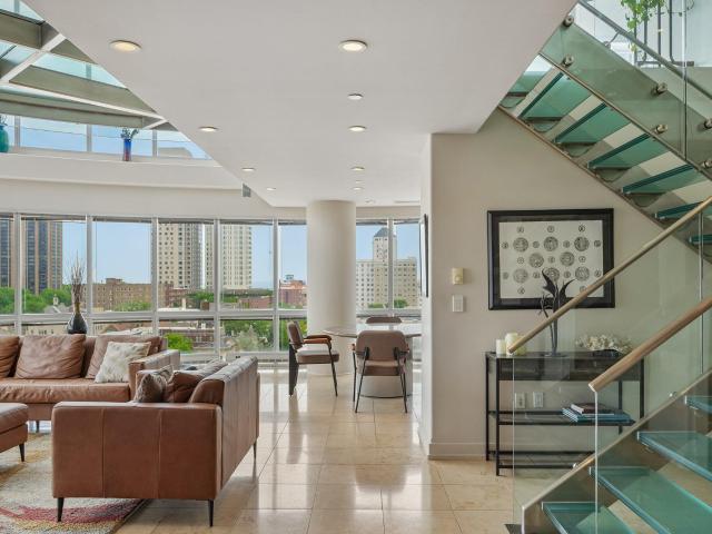 545 E Wells St, Unit 1000
