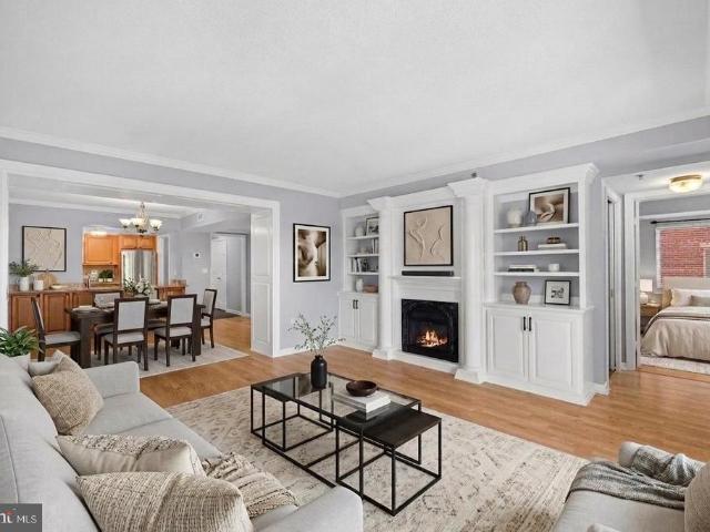 545 E Braddock Road # 408