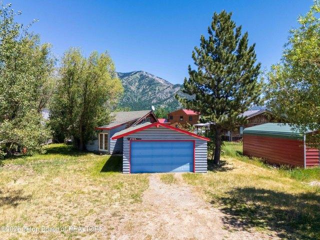545 E Cottage Ln, Alpine, WY 83128