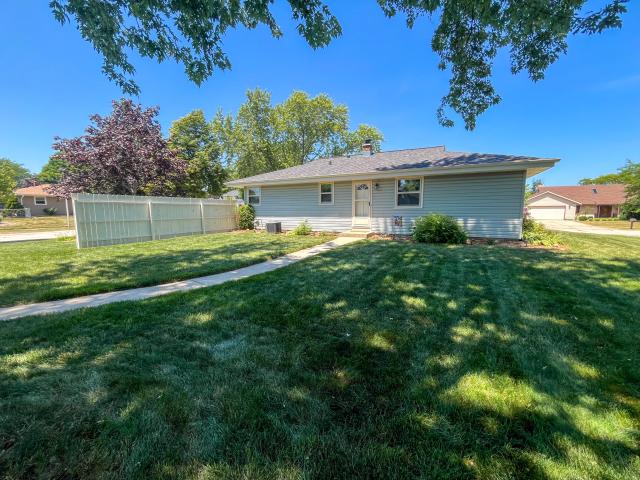 545 E Estates Pl