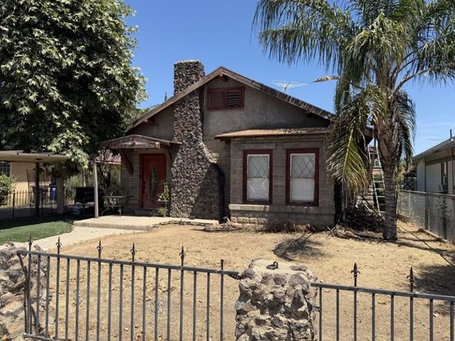 545 E Hermosa St, Lindsay, CA 93247