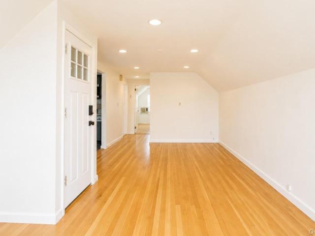 545 E Park Avenue