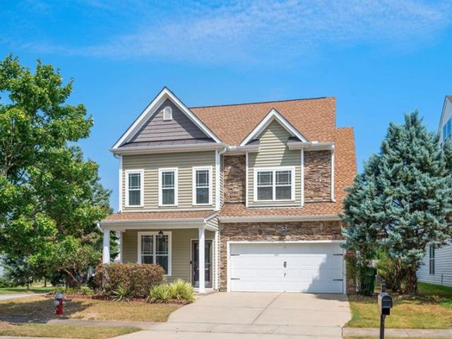 545 Hadlow St, Fuquay Varina, NC 27526