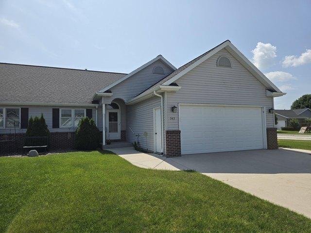 545 Ohio Ave, Oostburg, WI 53070