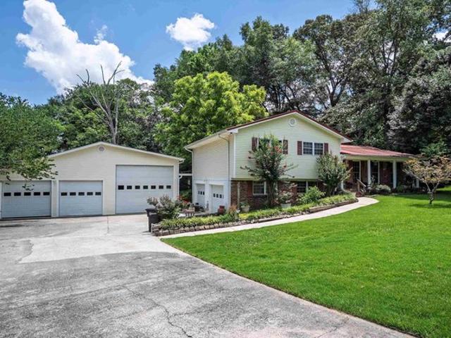 545 Overhill Dr, Pelham, AL 35124