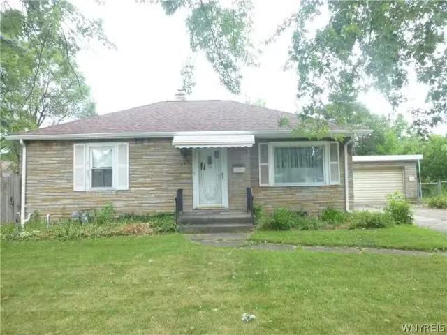 545 LINCOLN AVE, LOCKPORT, NY 14094 Single Family Residence Fo.
